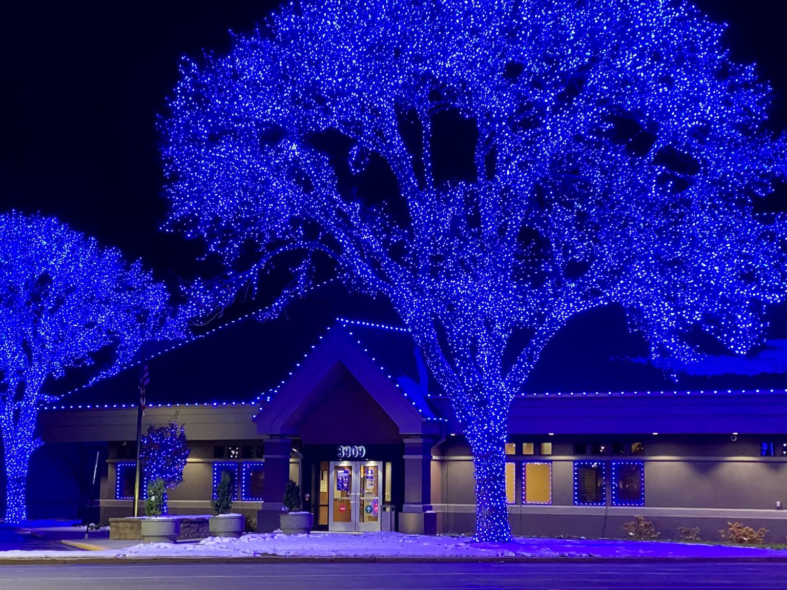 Where to Look at Christmas Lights in Fargo & Moorhead