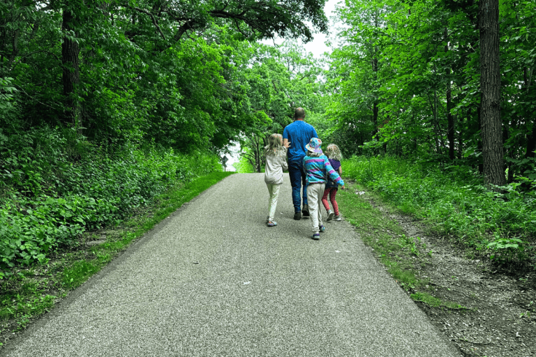 Best Spots for Family Hiking Near Fargo